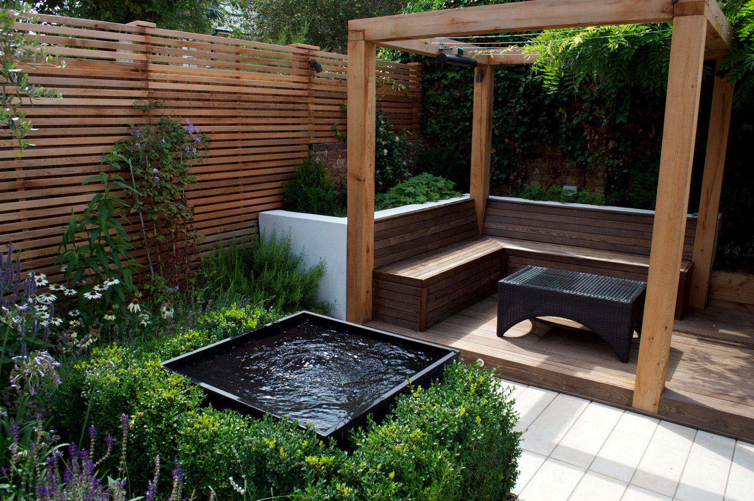 Landscape design for small gardens, by professional landscapers Landspace.