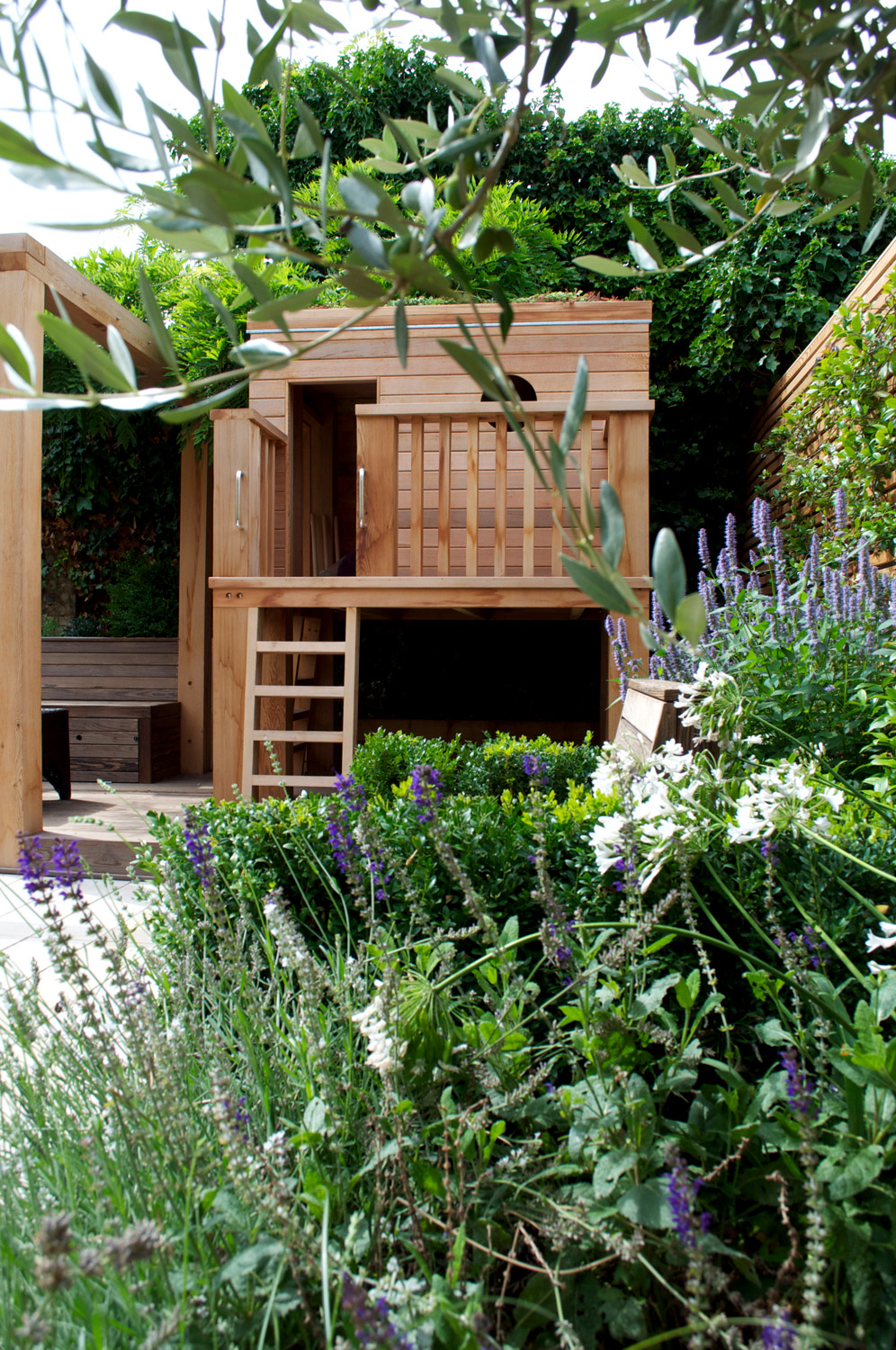 Landscape design for small gardens, by professional landscapers Landspace.