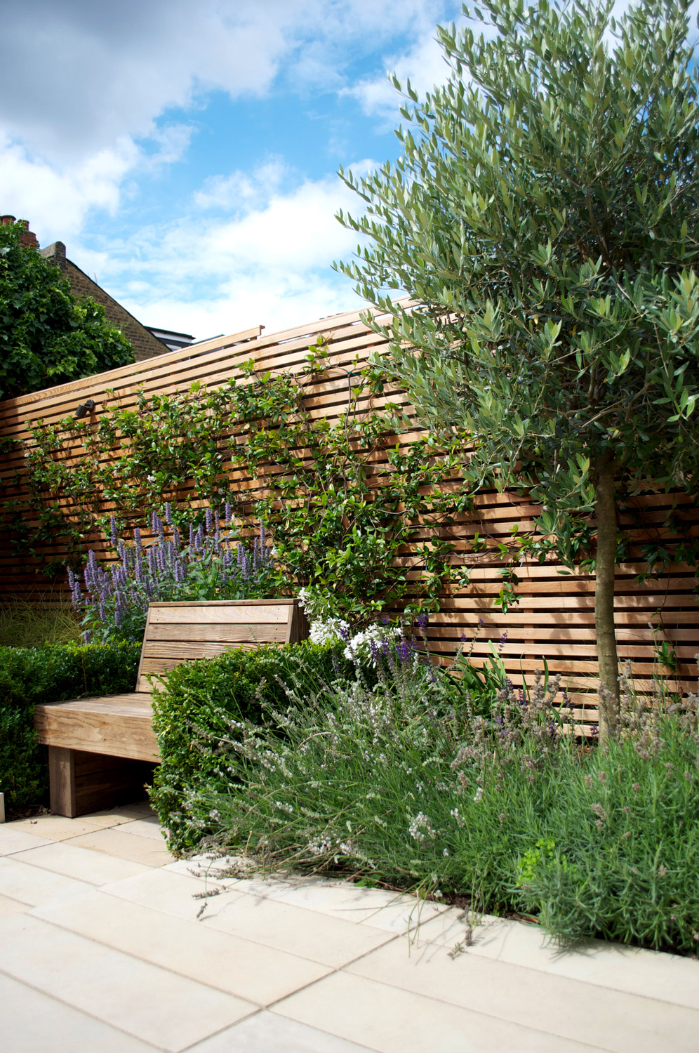 Landscape design for small gardens, by professional landscapers Landspace.