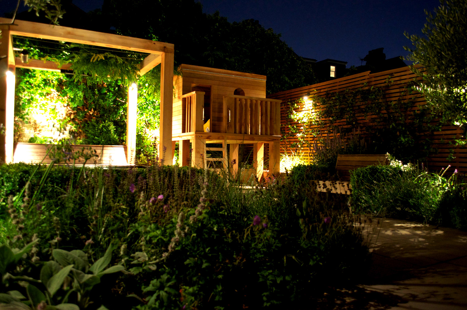 Landscape design for small gardens, by professional landscapers Landspace.
