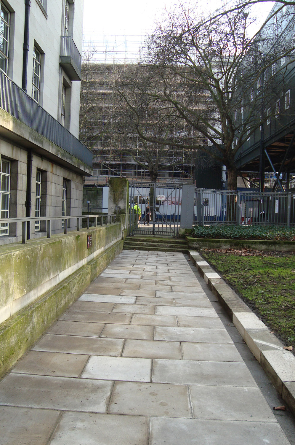 Landscaped garden design projects for schools, colleges, universities ...